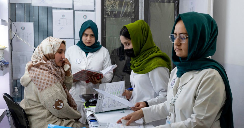 Afghanistan: The Taliban threatens to shutdown NGOs employing women and ...