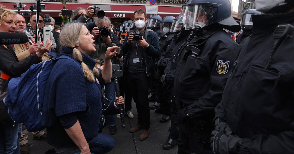 Worrying number of attacks on the press by Querdenker demonstrators ...